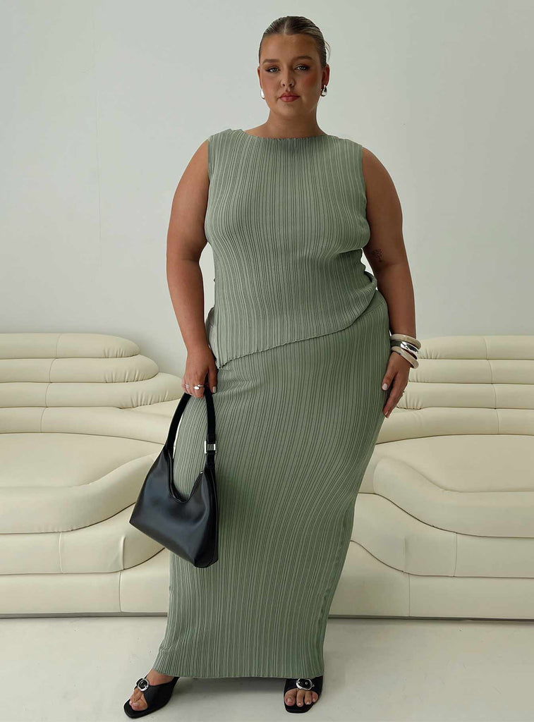 Basile Set Sage Green Curve | Princess Polly