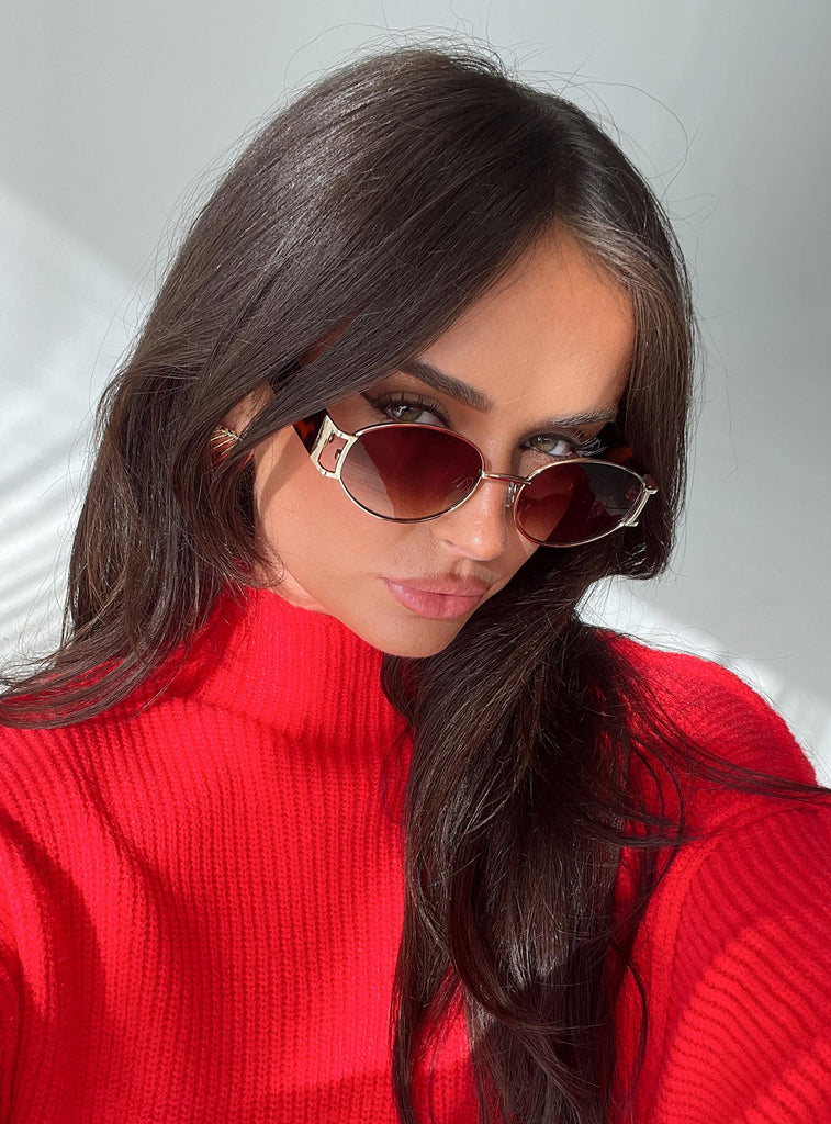 Rowyn Sunglasses Gold | Princess Polly AU
