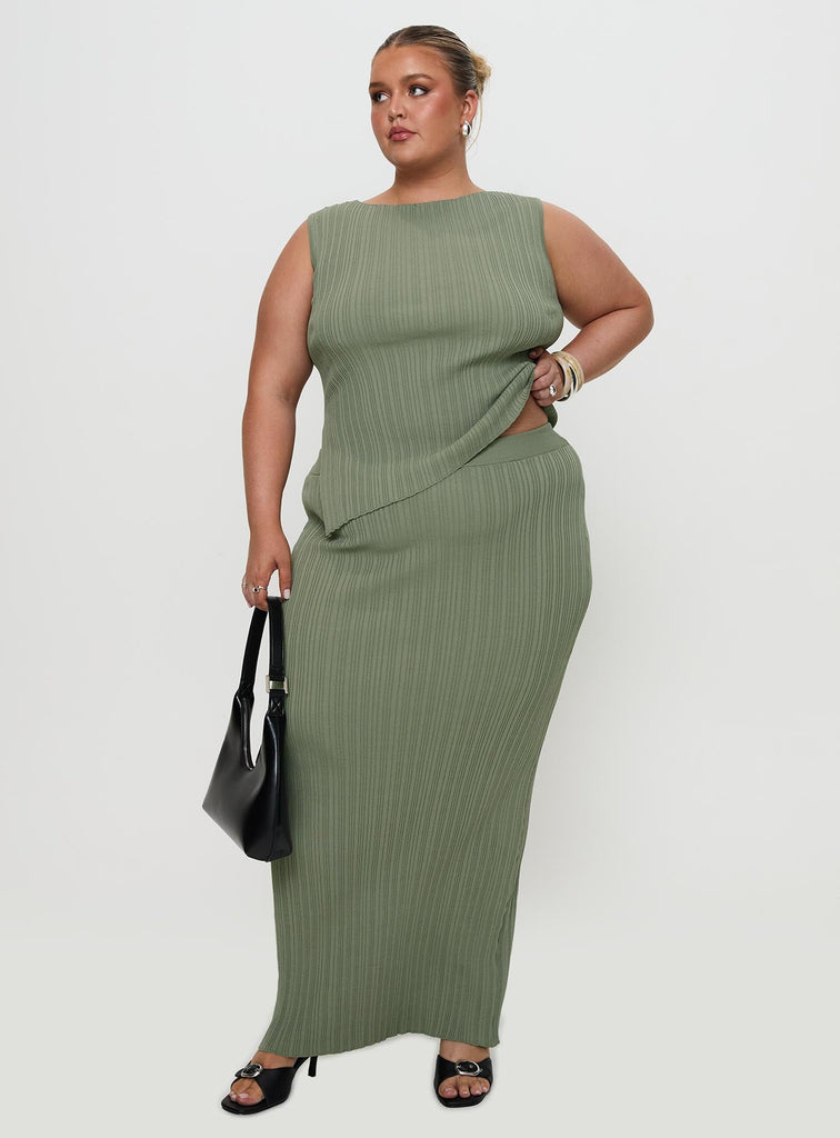 Basile Set Sage Green Curve | Princess Polly
