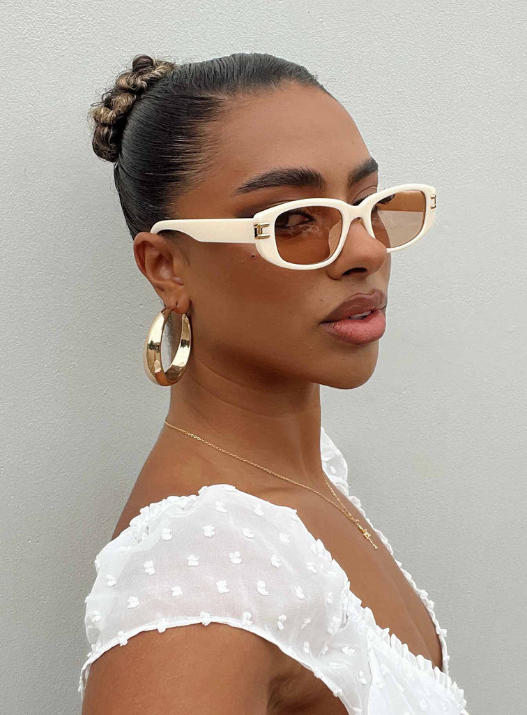 Brunz Sunglasses Beige | Princess Polly