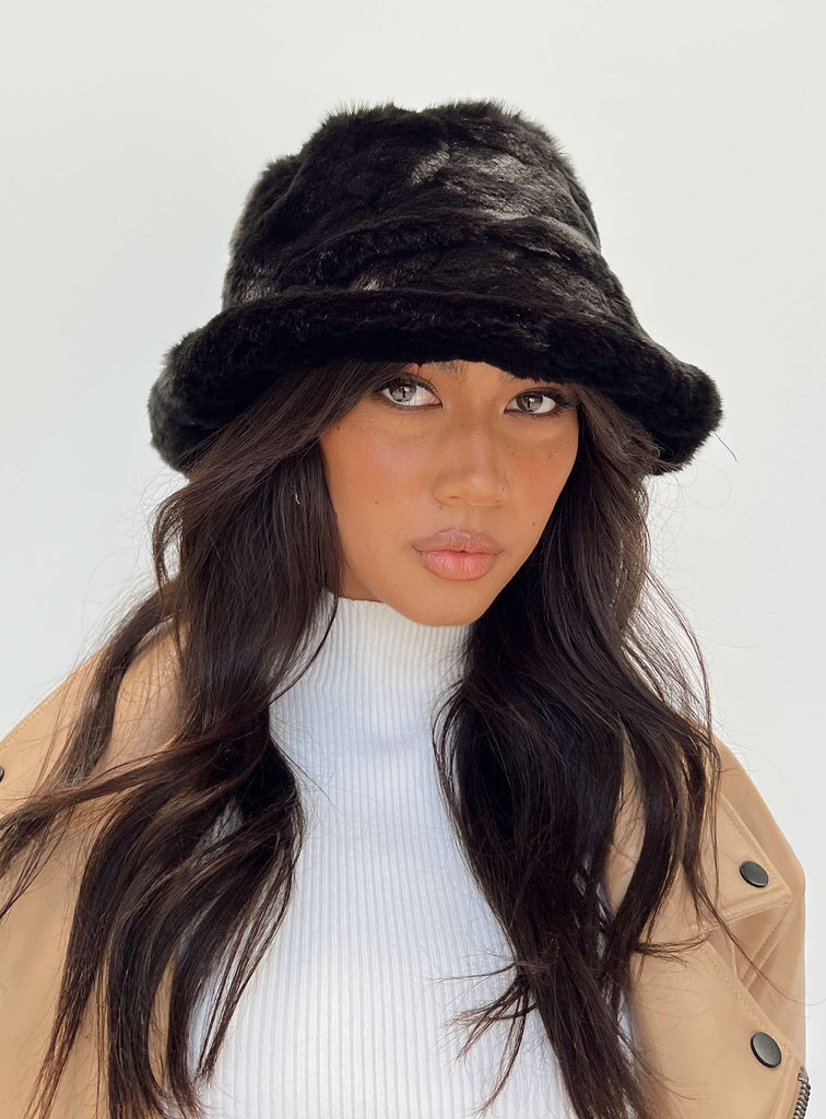 Delvey Fluffy Hat Black | Princess Polly AU