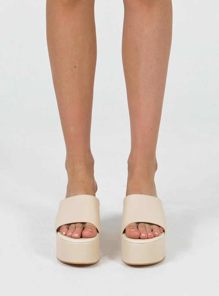 Arora Platform Slides Beige | Princess Polly