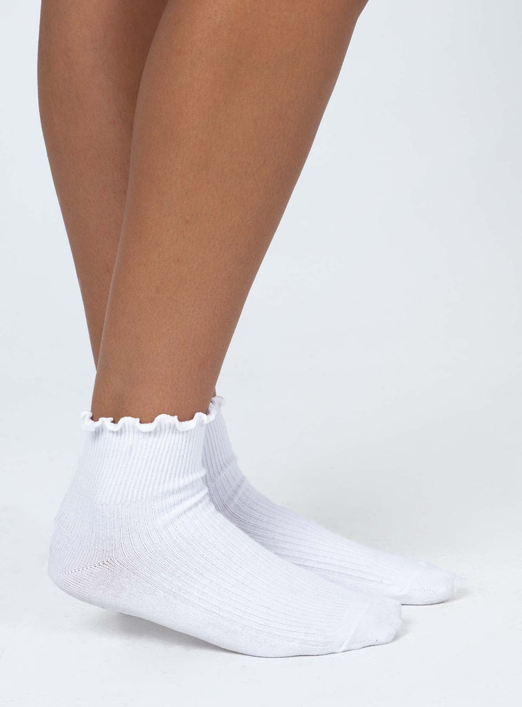 Ribbed Ruffle Socks White | Princess Polly