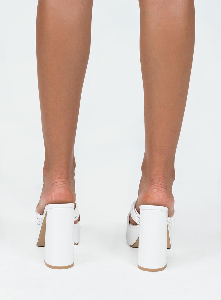 Aberdeen Platform Heels White | Princess Polly AU